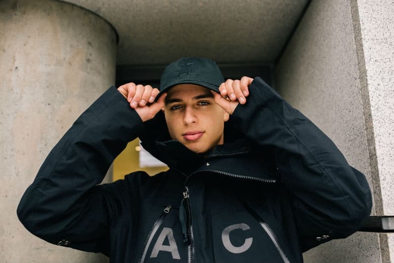 Adam Ezzari har giftet seg 💍 - 730.no
