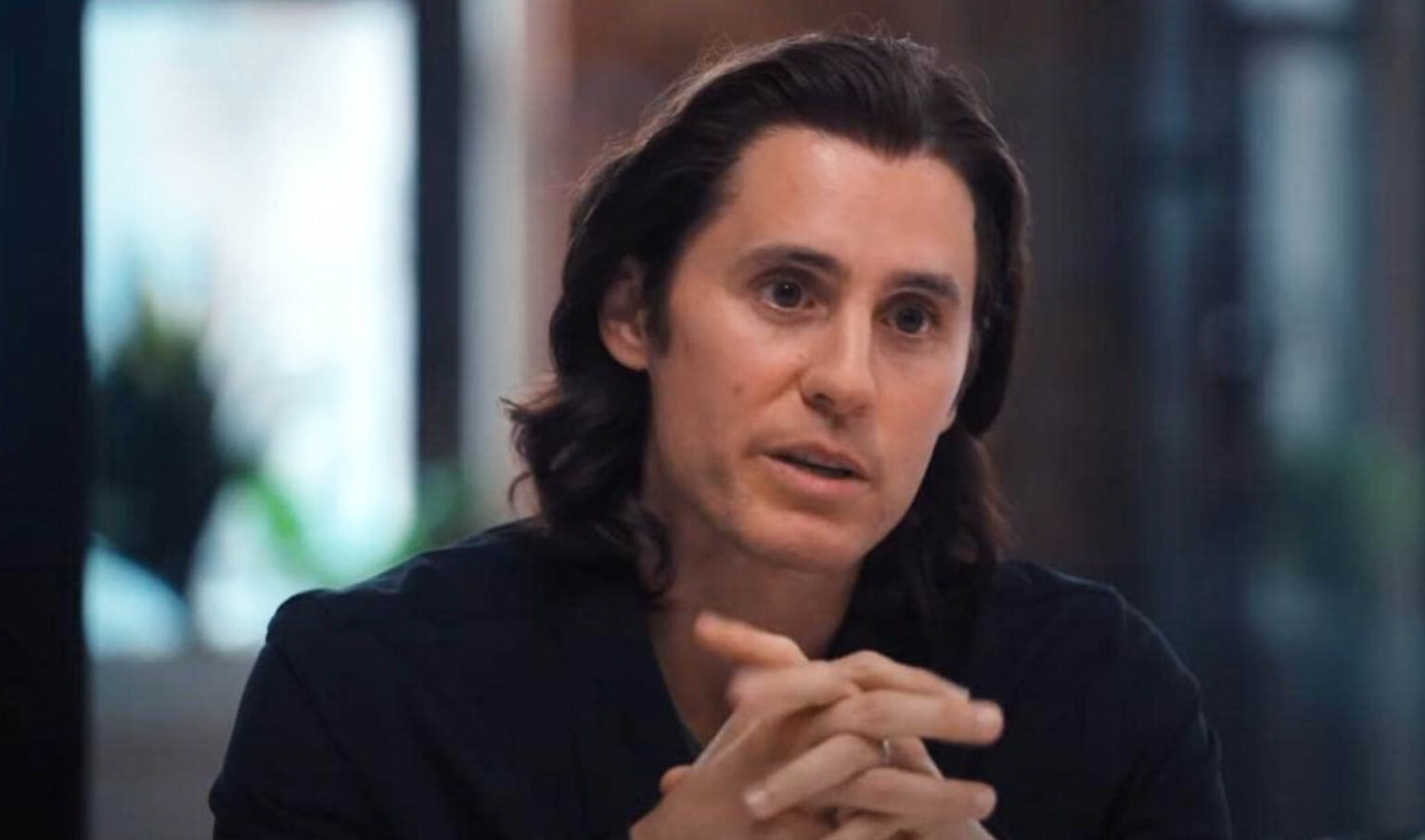 WeCrashed lar Jared Leto og Anne Hathaway tolke WeWork-tåkefyrster