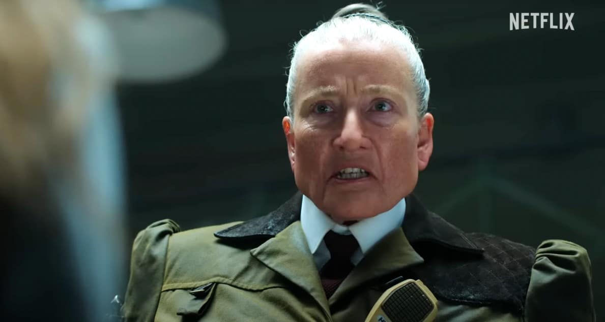 Emma Thomson ser grusom ut i Netflix-filmen Matilda the Musical