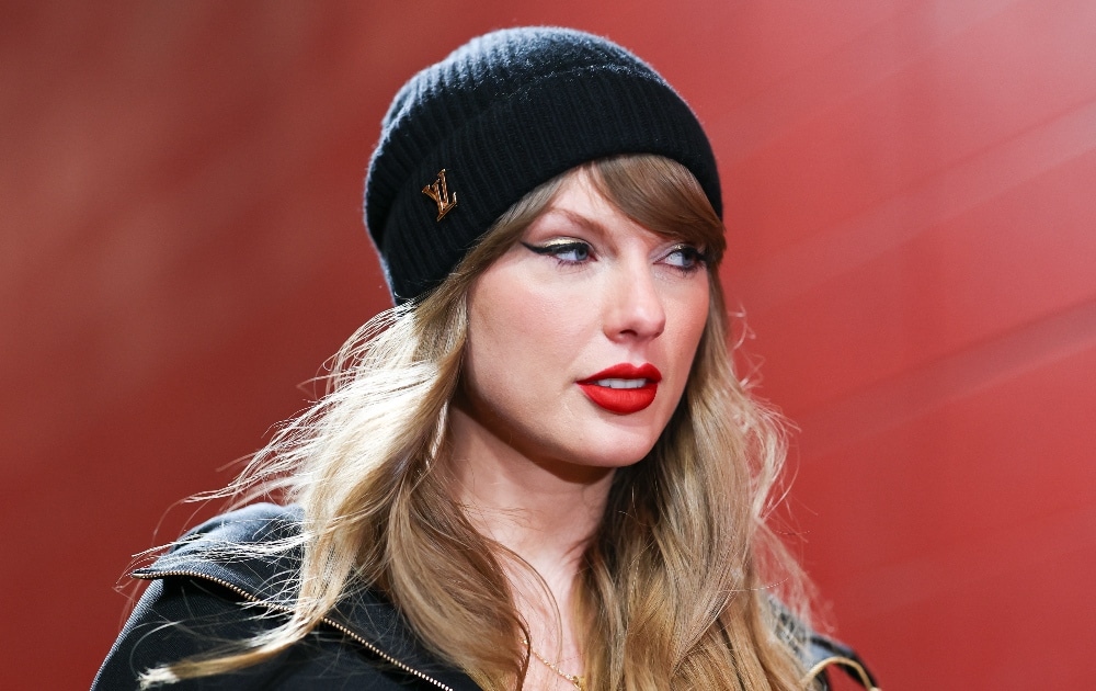 Taylor Swift med stikk til Charli xcx på The Life of a Showgirl - 730.no
